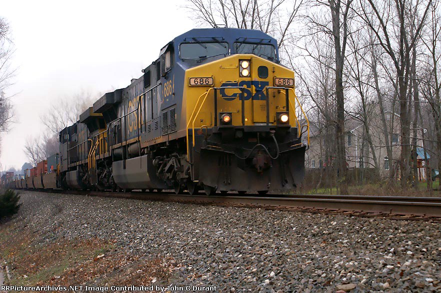 CSX 686
